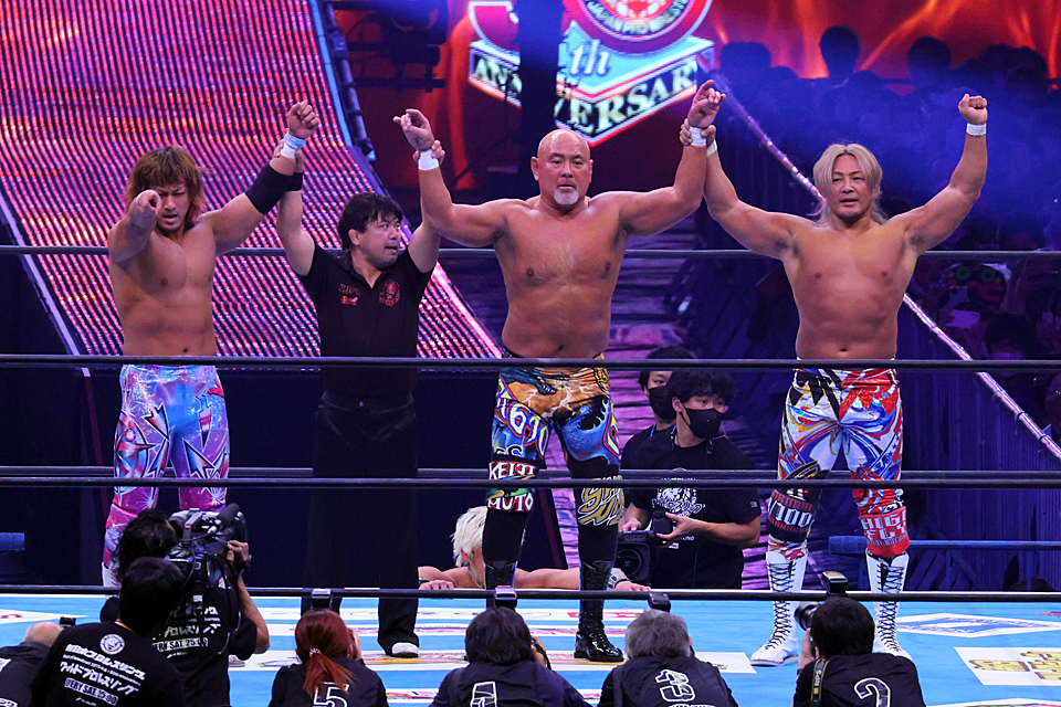 1/4【新日本】武藤が新春ドームで故郷・新日本マットに別れ 棚橋&海野と快勝、愛弟子・SANADAと…|プロレス格闘技DX