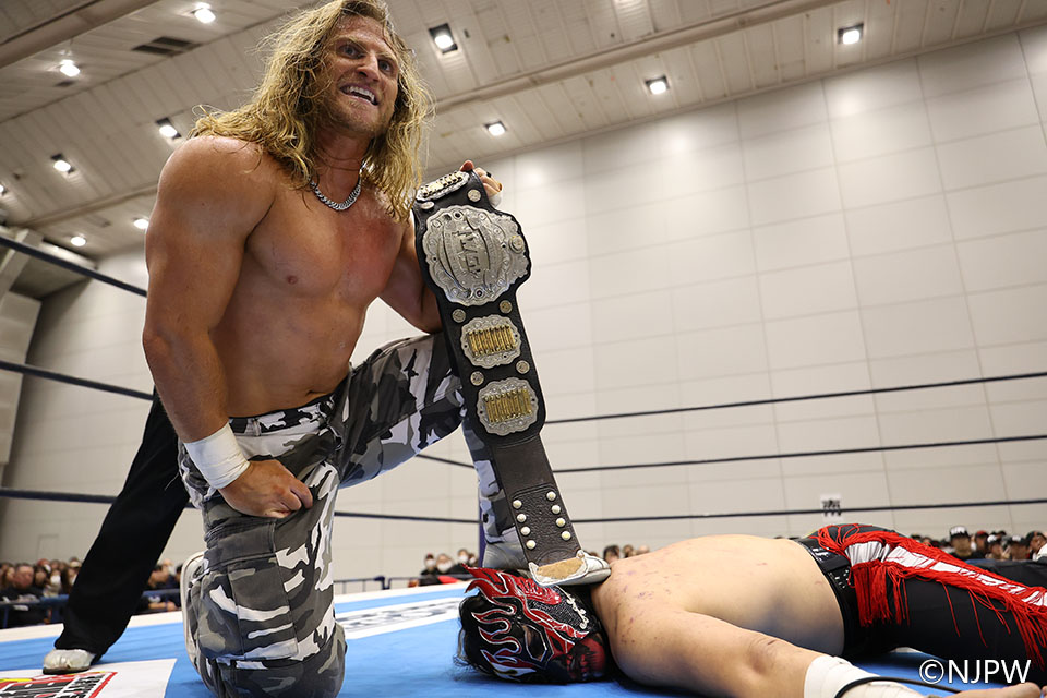 4/2【新日本】コナーズがIWGPジュニアハードコア戦へ予行演習 ベルト殴打で王者デスペKO…|プロレス格闘技DX